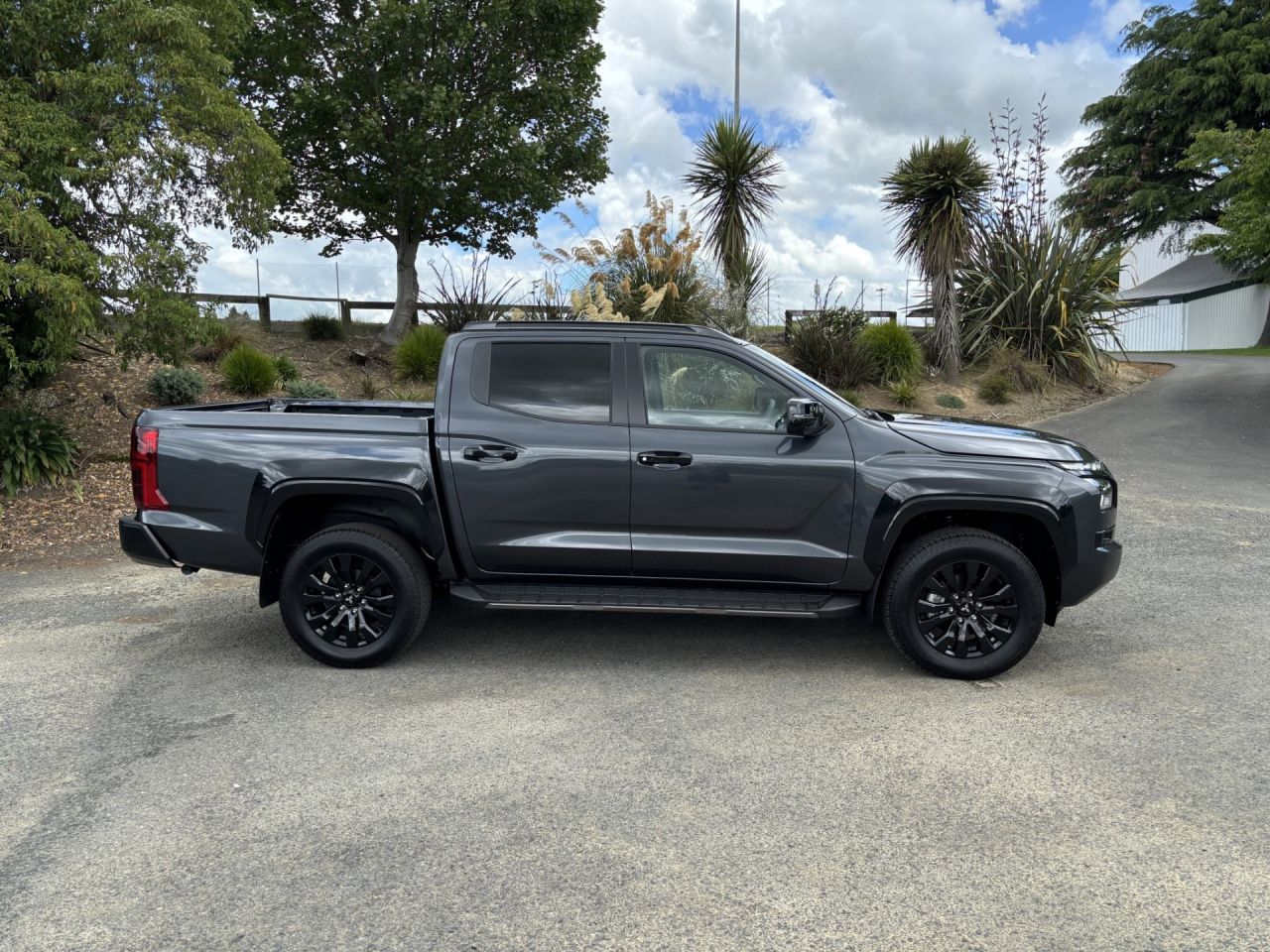 2025 Mitsubishi Triton Ute Dc Vrx 6at 2.4dt/6at Auto Leather Turbo For Sale At $51,990 In ...