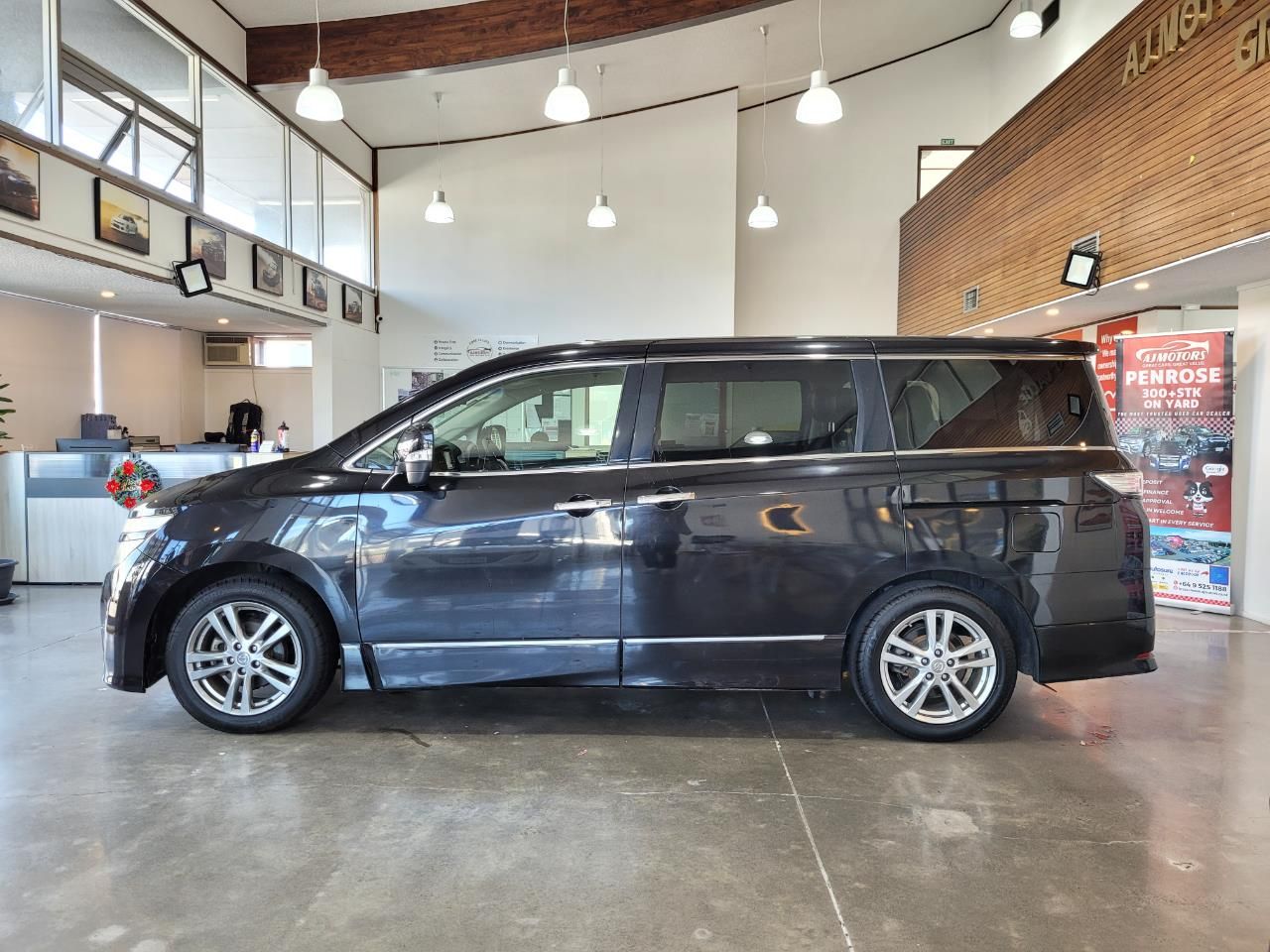 2012 Nissan Elgrand Wagon 250 Highway Star Urban Chrome For Sale At ...