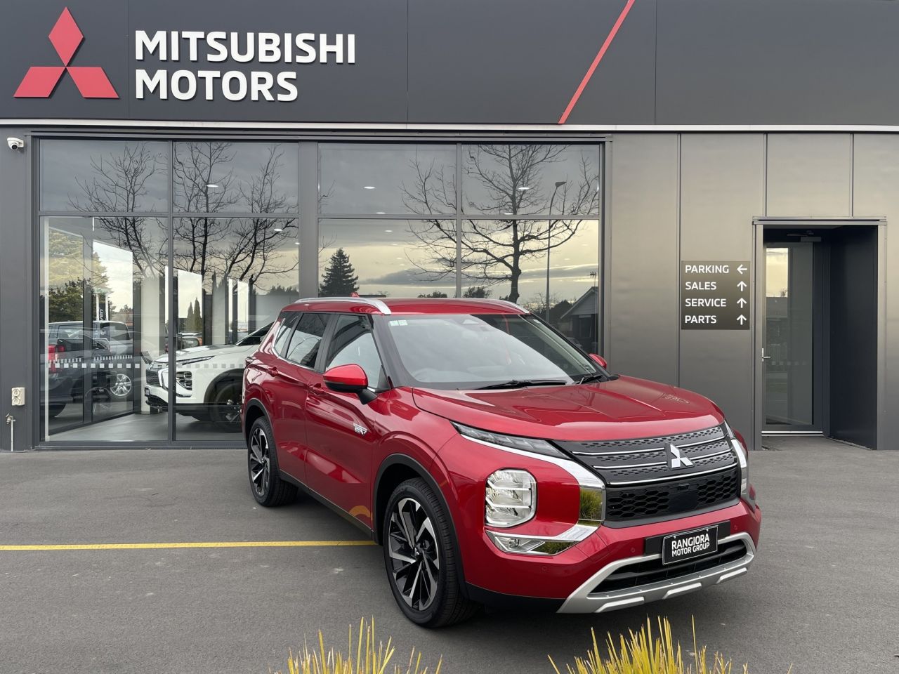 2025 Mitsubishi Outlander Xls Phev 4wd For Sale At $59,990 In ...