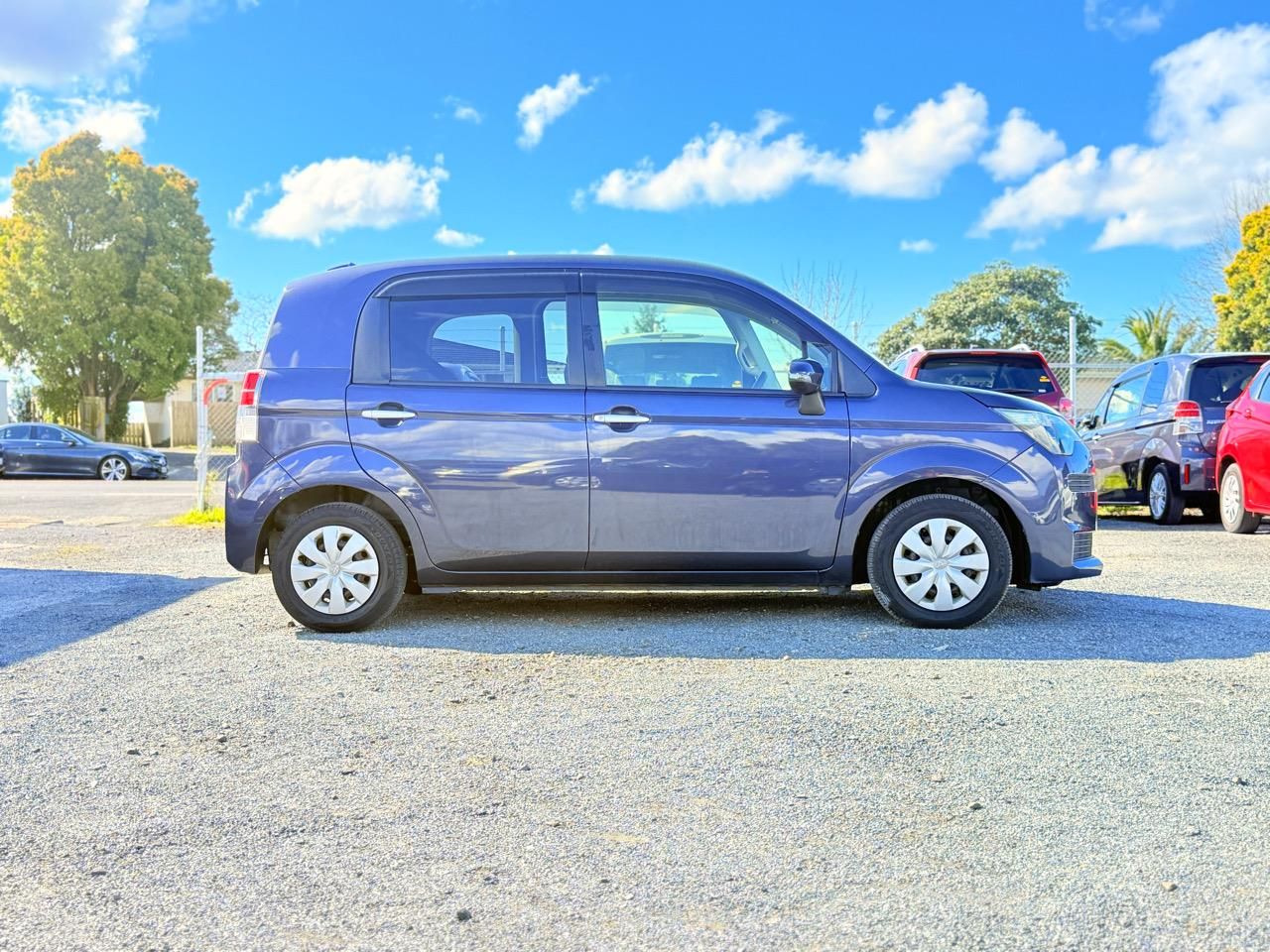 2014 Toyota Spade Hatchback X For Sale At $7,500 In Auckland Jan Japan ...