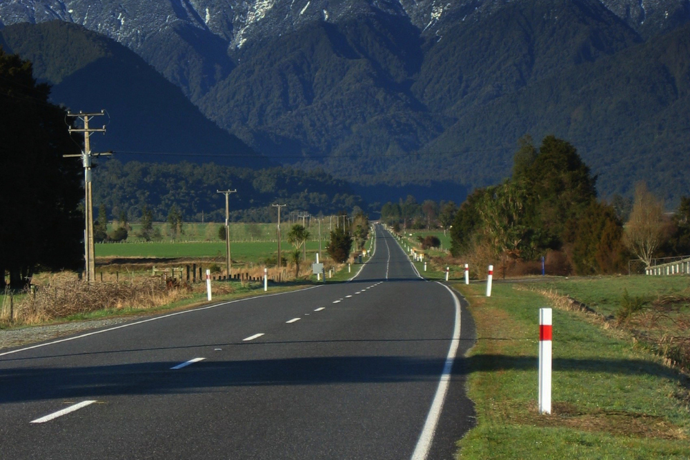 NZ Driving Rules: Essential Tips for Visitors | Drive Safely in Aotearoa